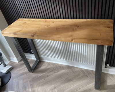 Chunky & Sturdy Breakfast Bar - Walnut