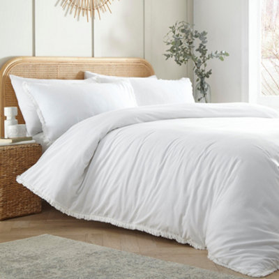 Claire 100% Cotton Relaxed Look Duvet Cover Set | DIY at B&Q