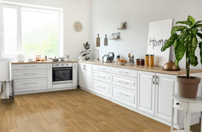 Classic Oak Effect Vinyl by Remland (4m x 4m)