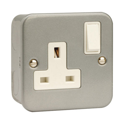 Click Scolmore Metal Clad 1 Gang Double Pole 13A Switched Socket (No K/O) CL035B | DIY at B&Q