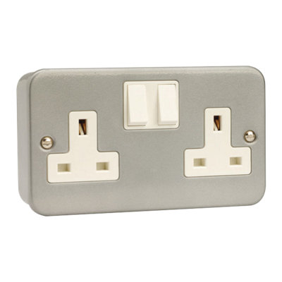 Click Scolmore Metal Clad Double Switched Socket 2 Gang DP 13A (No K/O ...