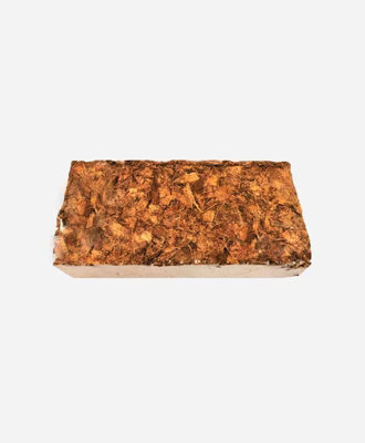 Coco Chip 500g Block - Coconut Husk - L20 x W6 cm | DIY at B&Q