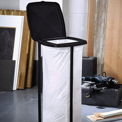 Collapsible bins store