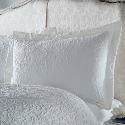 Collier Luxury Jacquard Single Pillowcase | DIY at B&Q