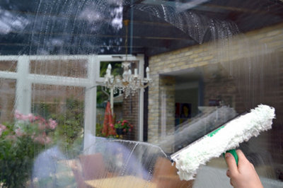 CONSERVATORY WINDOW CLEANER KIT - TELESCOPIC POLE, SQUEEGEE & WASHER ...