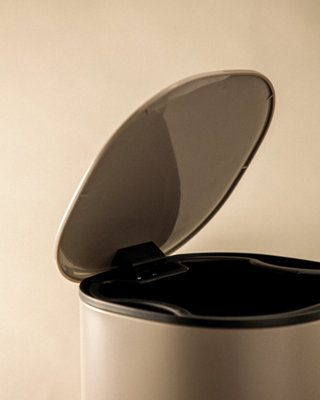 COSMIC Bathroom Bin Trash Can, 5L, Pedal, Soft-close, Removable Inner ...