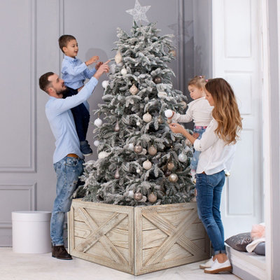 Christmas tree box store