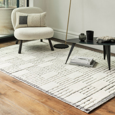 Cream Black Wool Chequered Geometric Modern Easy to Clean Rug for ...