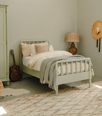 Cromwell 3ft Wooden Bed Frame with Bobbin Design Headboard and Foot End ...