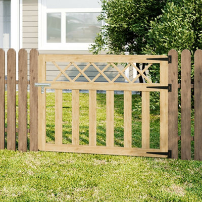 Cross Top Wooden Garden Gate Elegant & Sturdy Entrance for Fences ...