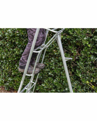 Crown Tripod 1.8m Platform Ladder - 3 Leg Adjustable Garden, Hedge ...