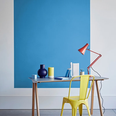 CROWN WALLS & CEILINGS MATT EMULSION PAINT PEEK-A-BOO BLUE - 2.5L