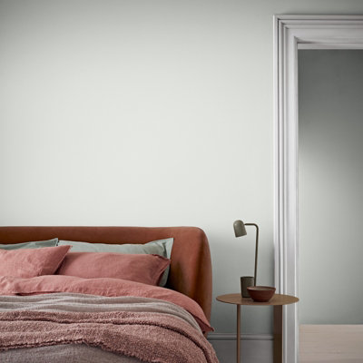 Crown Walls & Ceilings Matt Emulsion Paint Seldom Seen - 5L