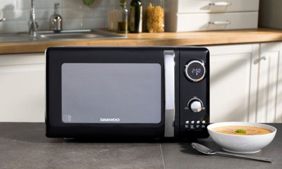 Daewoo Kensington Black Retro Matching Kettle Toaster and Microwave Set ...