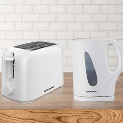 Daewoo White Essentials Matching White 6 Setting 2 Slice Toaster and ...