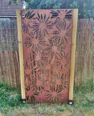 Daisies Decorative Screen Wall Art 1.8m Tall