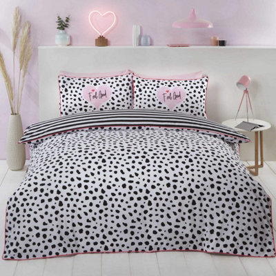 Dalmatian Spotty Piped Edge Duvet Cover Bedding Set | DIY at B&Q