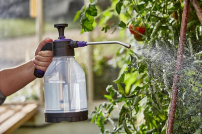 Defenders - Heavy Duty Pressure Sprayer & Lance - 1.5L