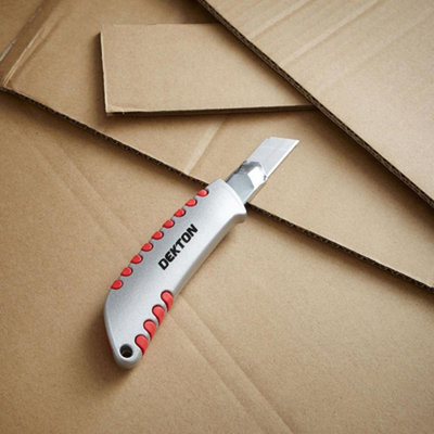 Dekton DT60130 Snap-Off Cutter Heavy Duty With 10 Blade