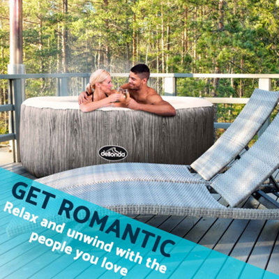 Dellonda 4-6 Person Inflatable Hot Tub Spa with Smart Pump - Wood Effect