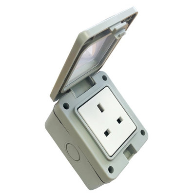 Dencon Outdoor 1 Gang Socket (UK Plug) Grey (One Size) | DIY at B&Q
