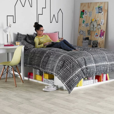 Designatex PUR Limestone Vinyl by Remland (Manhattan Limestone, 5m x 3m)