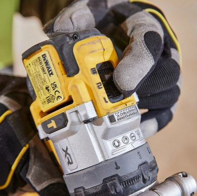 Dewalt DCD1007H2T 18v XR Premium 3SP Brushless Hammer Drill x2 5Ah ...