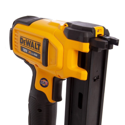 Dewalt DCN701D2 18v XR Cordless Electricians Stapler 2 x 2.0ah Battery Tstak
