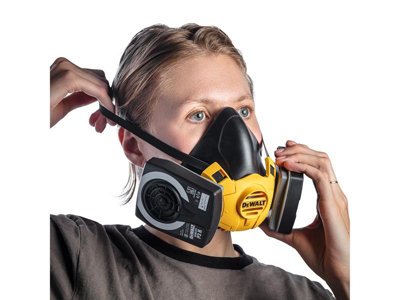Dewalt P3 Half Mask Respirator Medium Face Dust Mask with Extra P3 ...