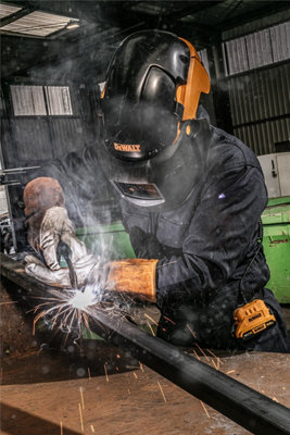 Dewalt Powered Air Purifying Respirator Bump Cap & Welding Lens + DS450 ...