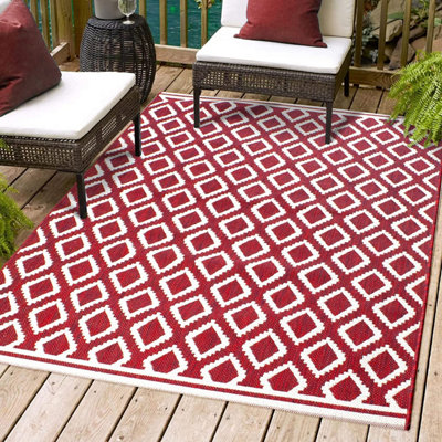Diamond Pattern Garden Patio Rug - Weatherproof, Mould & Mildew ...
