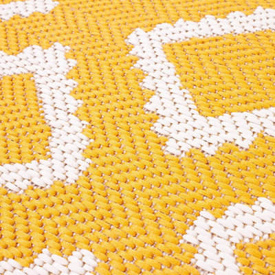 Diamond Pattern Garden Patio Rug - Weatherproof, Mould & Mildew ...