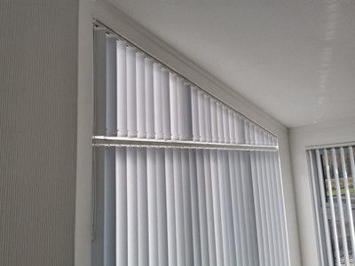 DIY Adjustable Vertical Blind Hanger 89mm Replacement White Hangers for Slats Louvre First ...