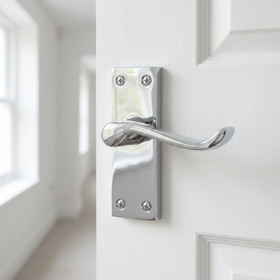 Door Handles Victorian Scroll Lever Latch - Chrome Pack 118 x 40mm