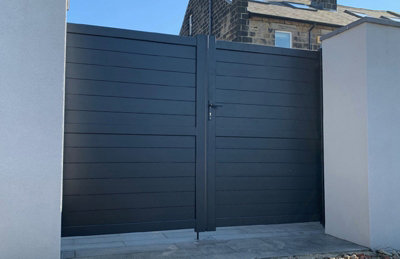 Double Swing Gate 3000x1600mm - Aluminium - Horizontal Solid Infill and ...
