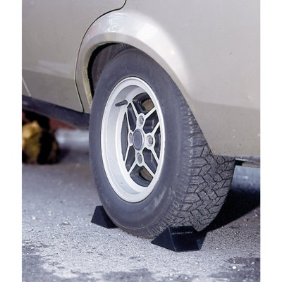 Draper Rubber Wheel Chocks, Pair, Triangular Design for Vehicle Safety ...