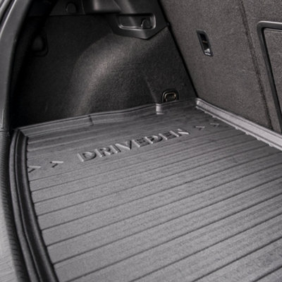 DriveDen Perfect-Fit Boot Liner - Volkswagen Golf Hatchback Mk.7 2013 ...