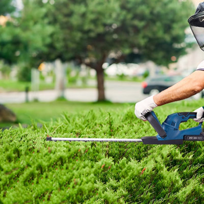 Dual-handle Design Cordless Handheld Hedge Trimmer with 2 Rechargeable ...