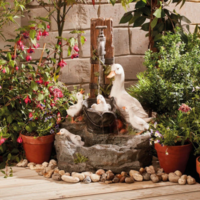 Duck Water Feature Fountain for Outdoor Garden, Lawn, Patio & Decking ...