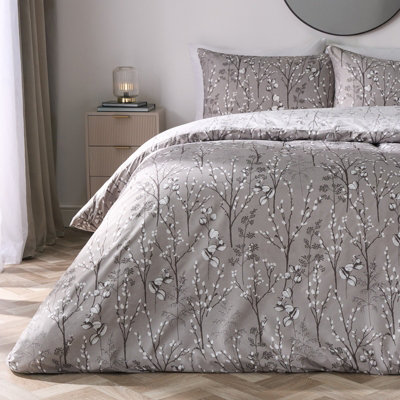 Duvet Cover Set Willow Quilt Reversible Bedding | DIY at B&Q
