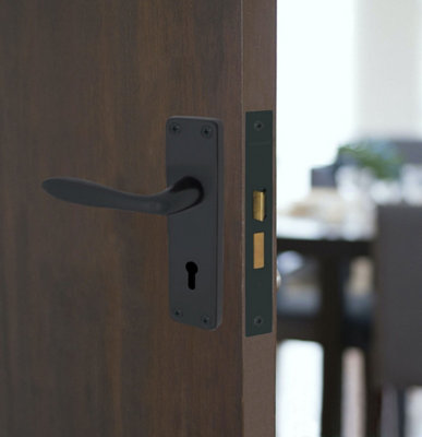 EAI - Victorian Lever Lock Handle for Internal Doors Sassari Pattern ...
