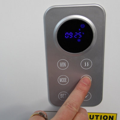 Easigear Electric Panel Heater 2000W Portable Slim Radiator Timer ...