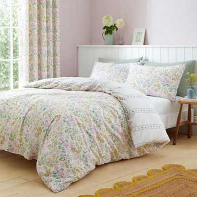 Edith Easy Care Ditsy Floral Print Lilac Duvet Cover Set