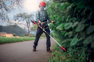Einhell 25cm Cordless Brushcutter 36V With Carrying Harness Metal Blade ...