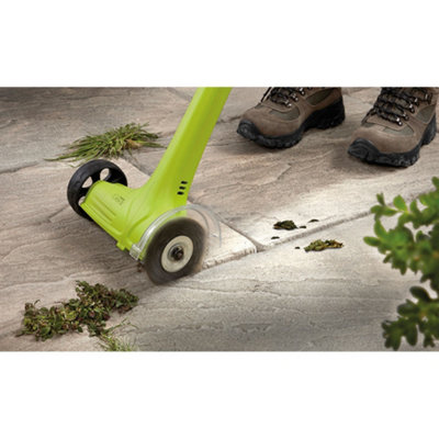 Electric Weed Sweeper Clears Drives Patios and Paving of Weeds Moss and ...