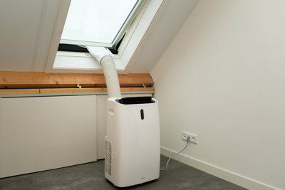 Eurom Window Outlet for tilt-and-turn and Skylights - Mobile Air ...