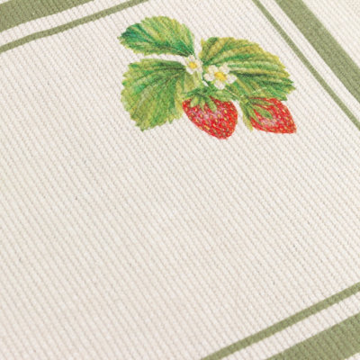 Evans Lichfield Strawberry Set of 4 Indoor/Outdoor Placemats