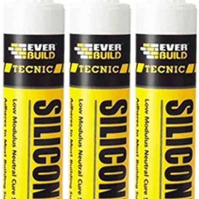 Everbuild 825 Low Modulus Neutral Cure Sealant White - 380ml | DIY at B&Q