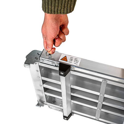 Excel Aluminium Hop-Up Folding Bench 1190 x 306mm, Slip-Resistant ...