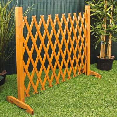 Expanding Trellis Garden Fence - Versatile & Portable Brown ...